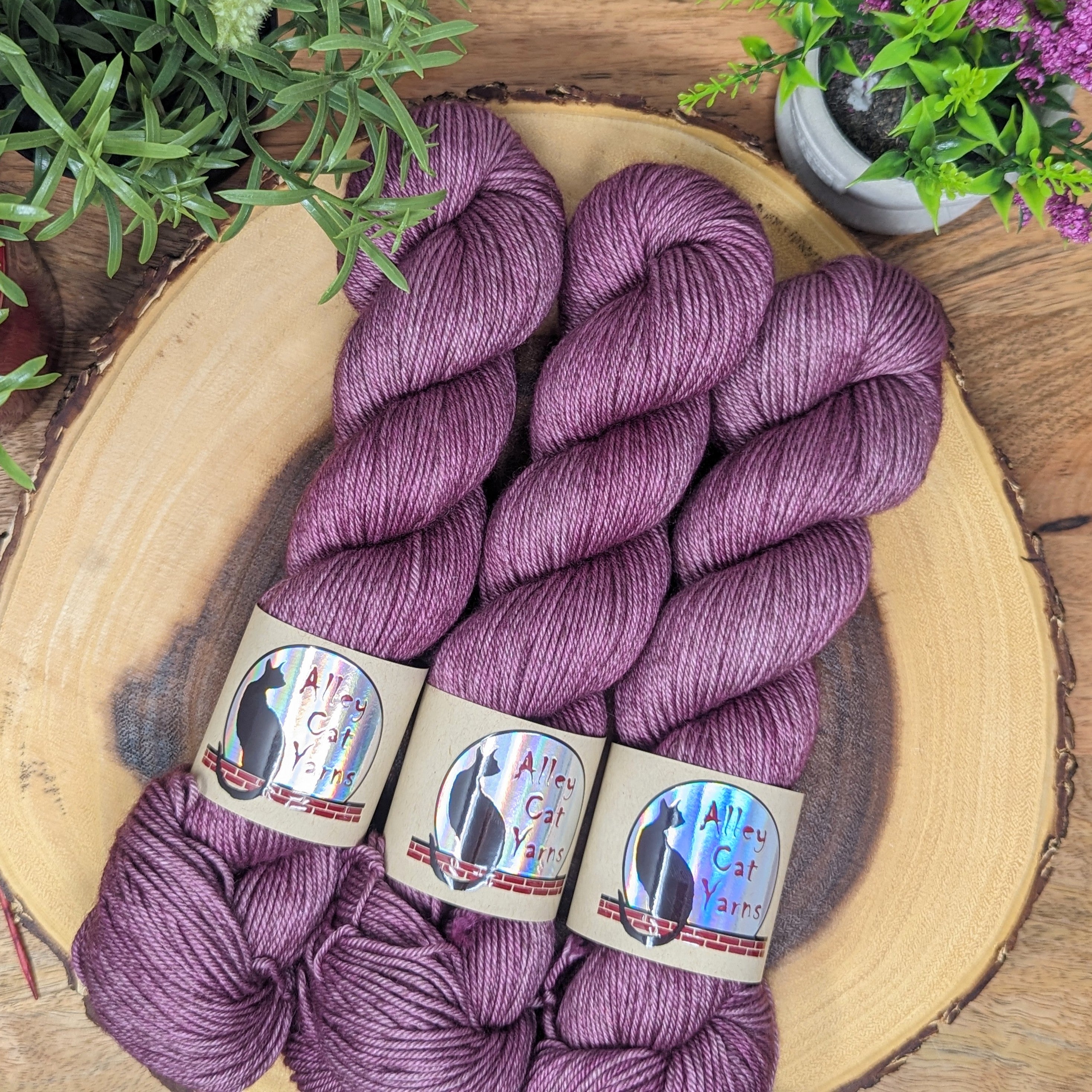 Silk Yak DK: Fandango – Alley Cat Yarns